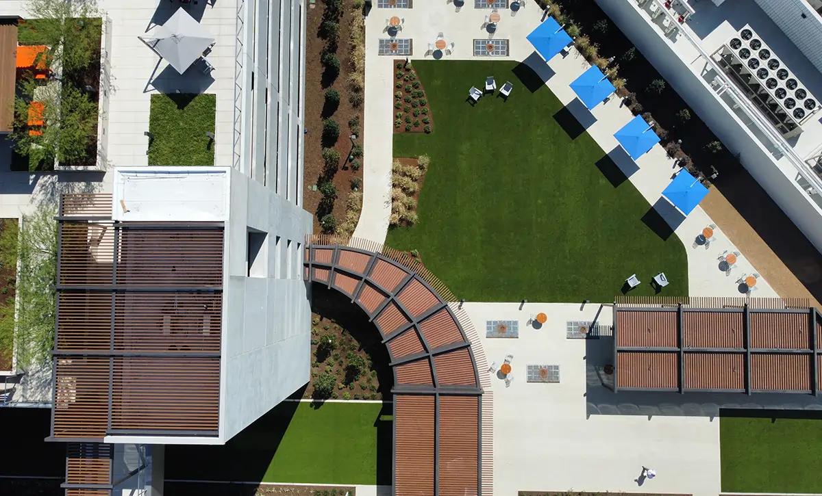 Quanta Services Artificial Grass Project | Commercial Turf | SYNLawn